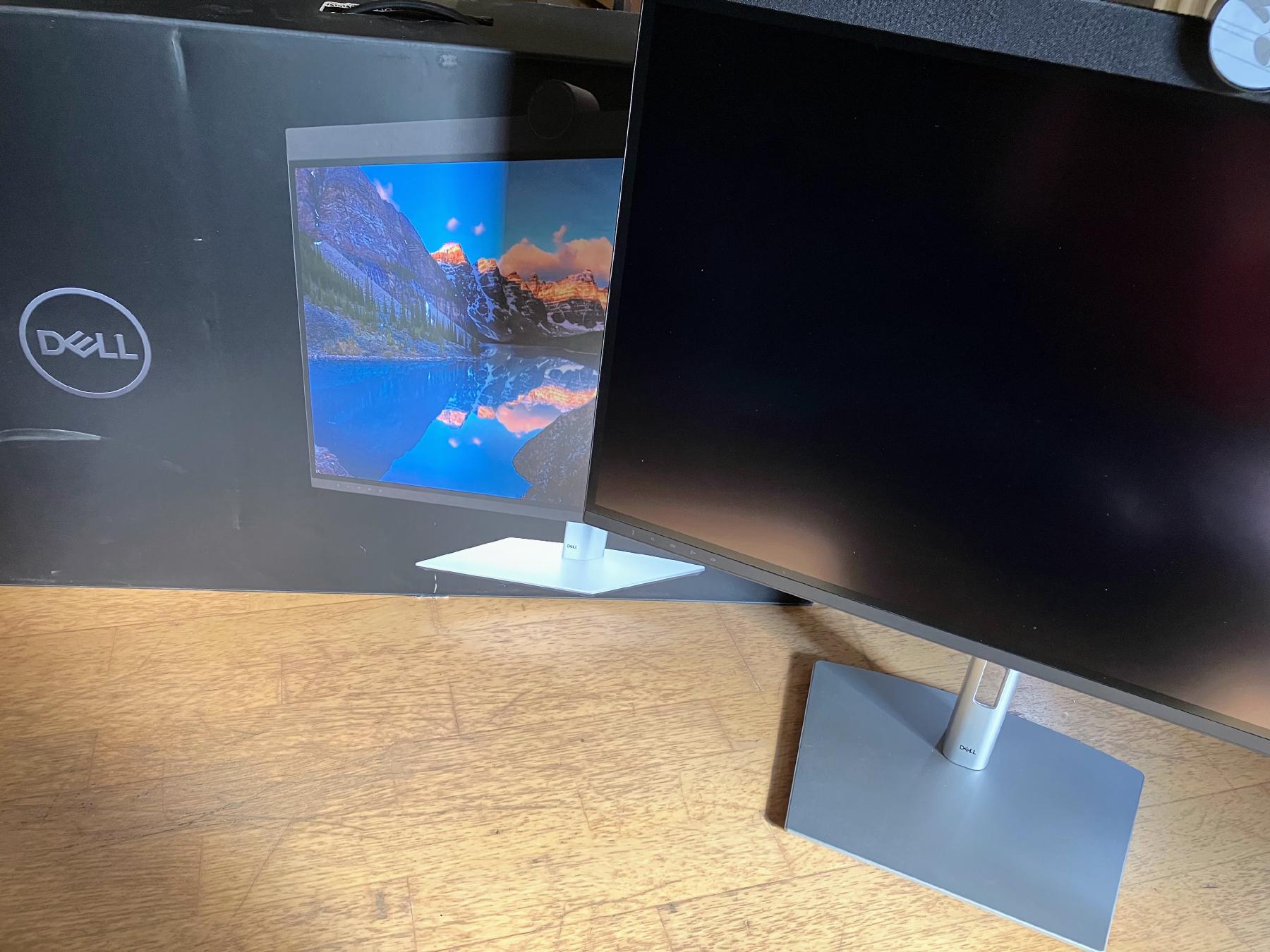 Can Dell’s 6K monitor beat their 8K monitor? (2023) - Michael Stapelberg
